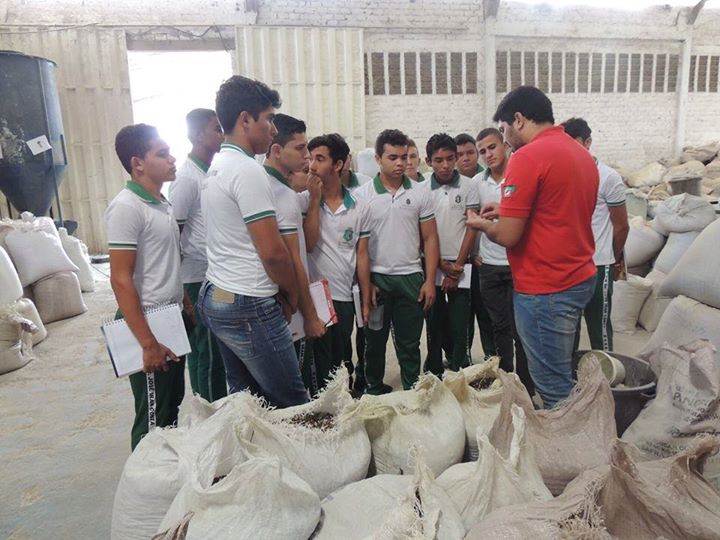 Os alunos do 2º Ano do Curso de Mecânica, da EEEP Doutor José Iran ...